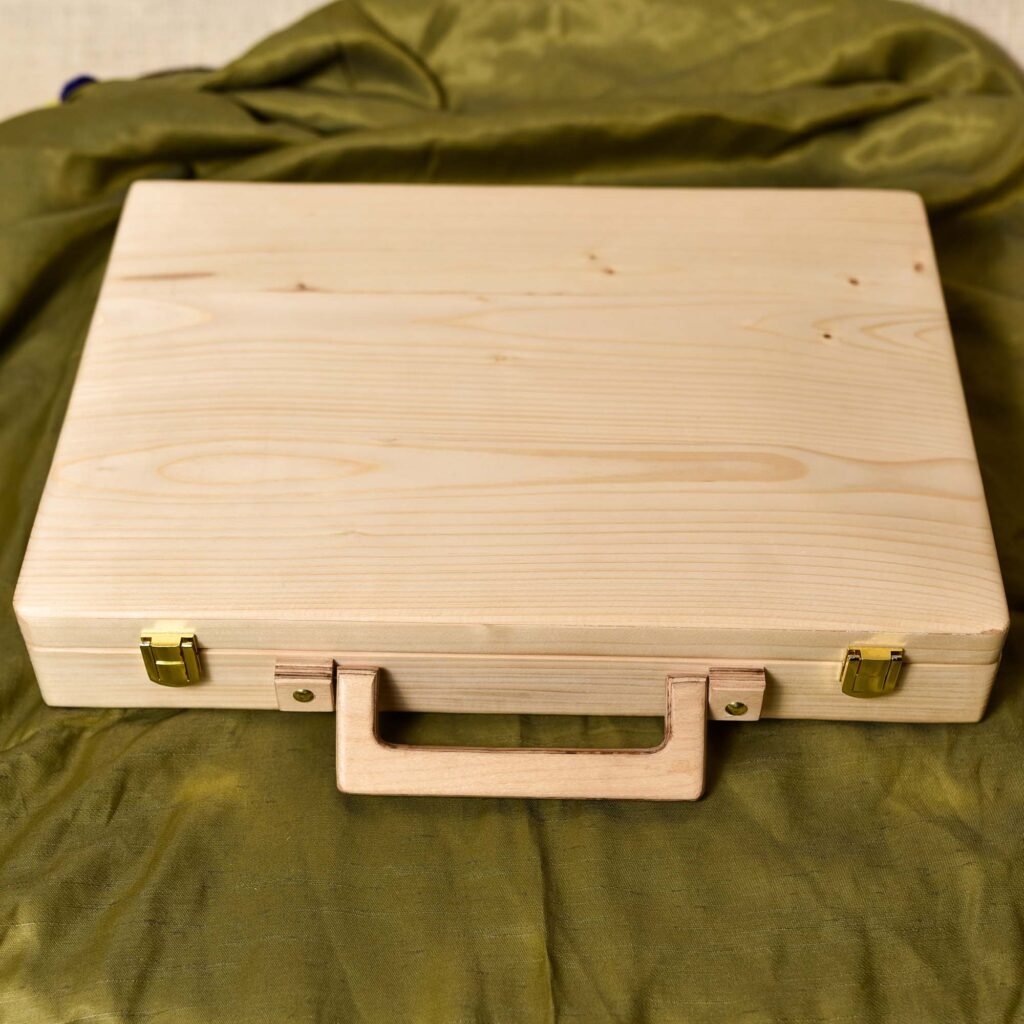 The Time Traveller- Exclusive Briefcase | Best Buy The Time Traveller ...